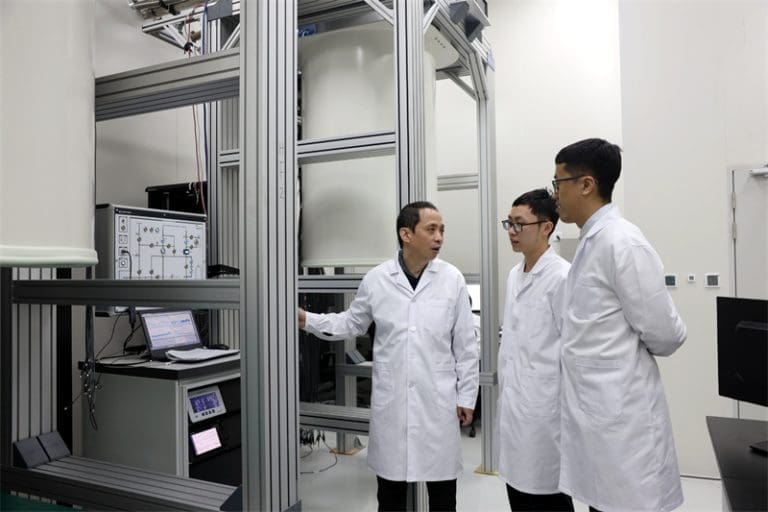 China Unveils Breakthrough In Quantum Computing With 105-Qubit ...