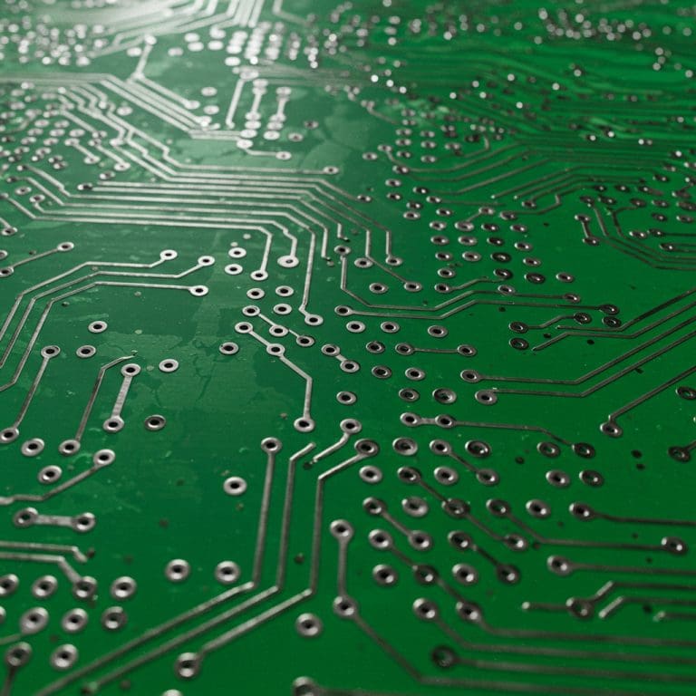 Saqr Qc Logic Enables Scalable Approximate Reasoning About Quantum Circuits